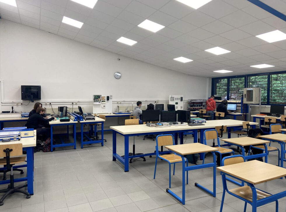 Bac Pro Microtechnique - ESJ La Cordeille Ollioules